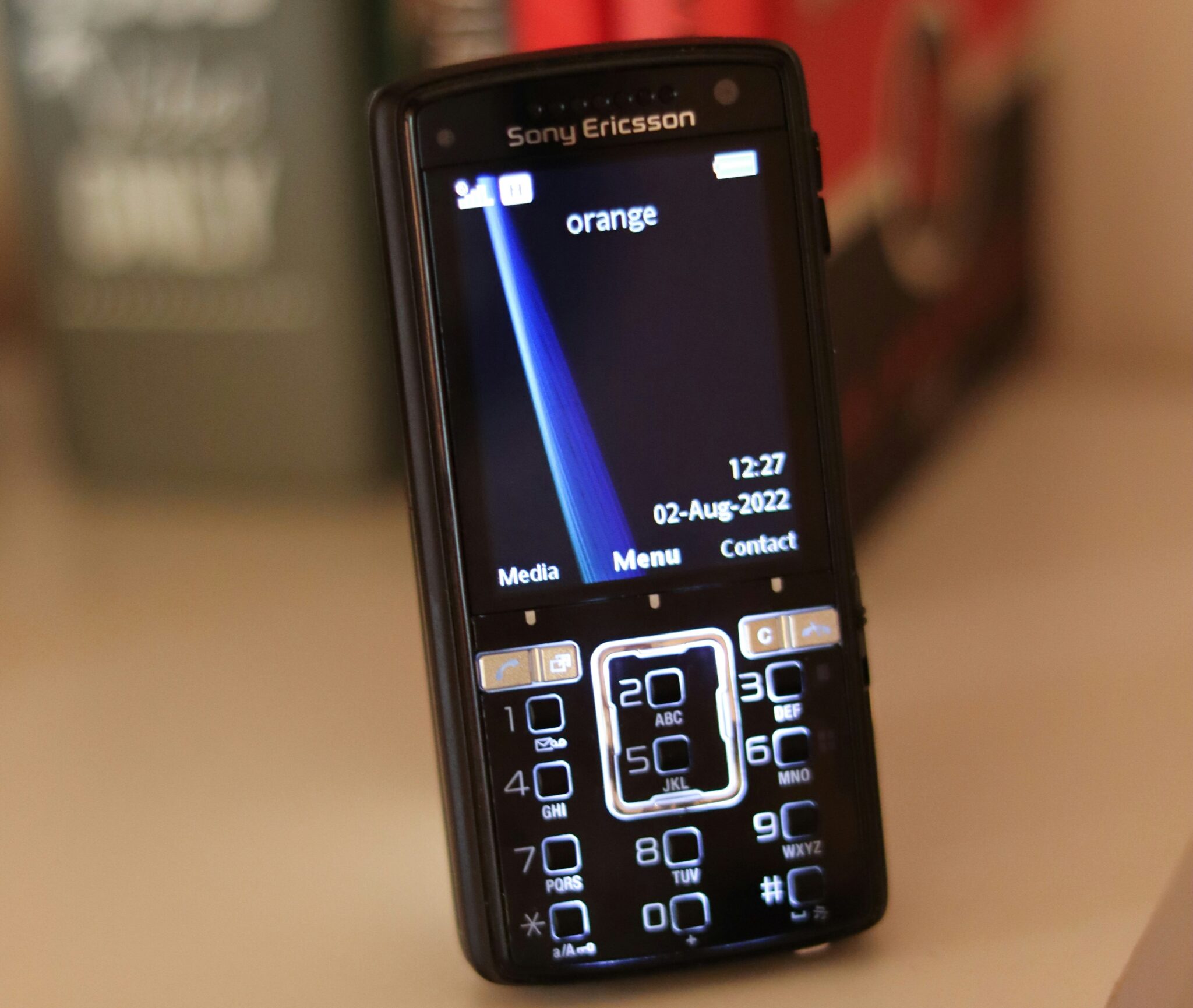 フィーチャーフォンとは何？ ガラケーやスマホ、ガラホとの違いを解説 | PinTo Times